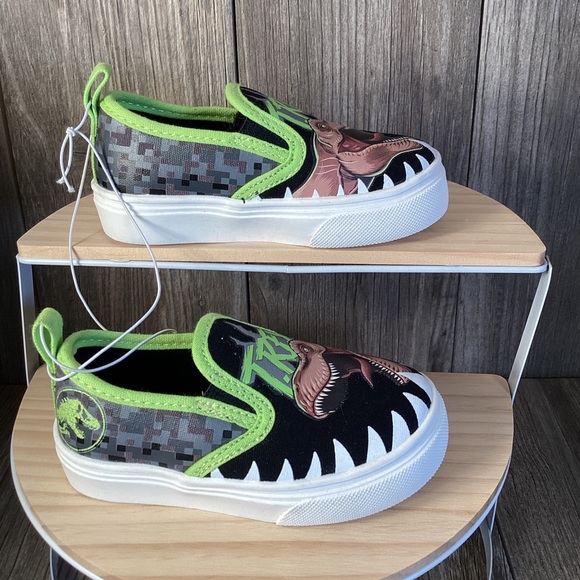 Jurassic World | Shoes | Jurassic World T Rex Dinosaur Blacklime Green ...